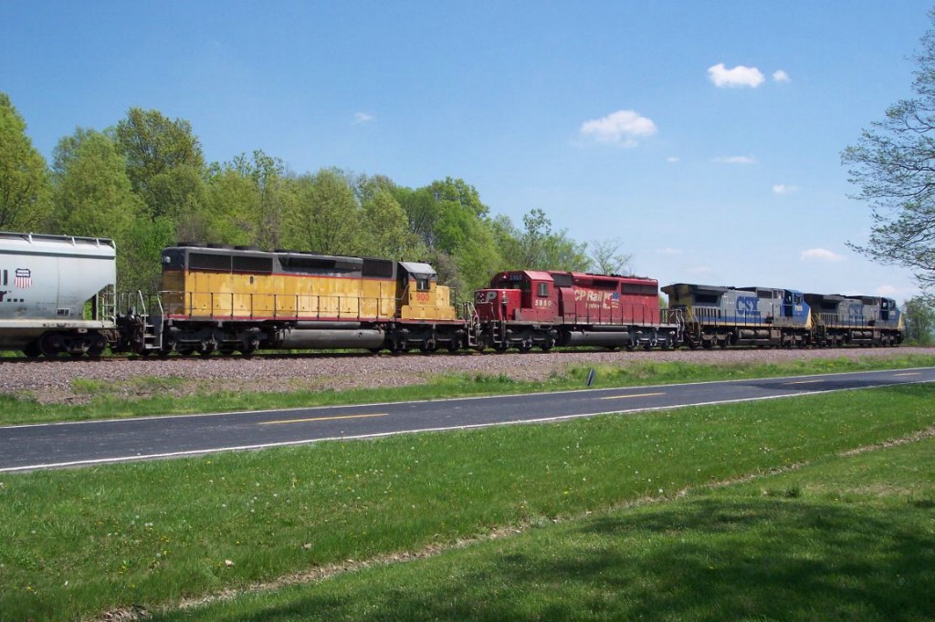 CSXT 9002 CSXT 7905 CP 5950 NREX 900